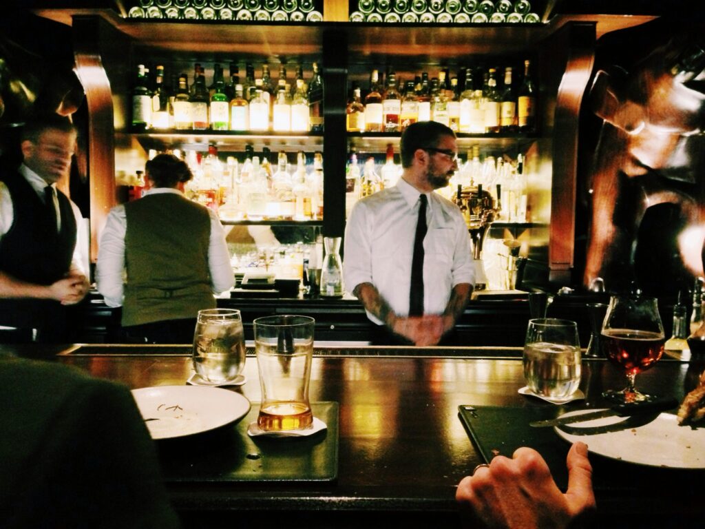 POPULAR BAR IN PRIME LOCATION-LOWER NORTH SHORE-MUST SEE! | BusinessSales